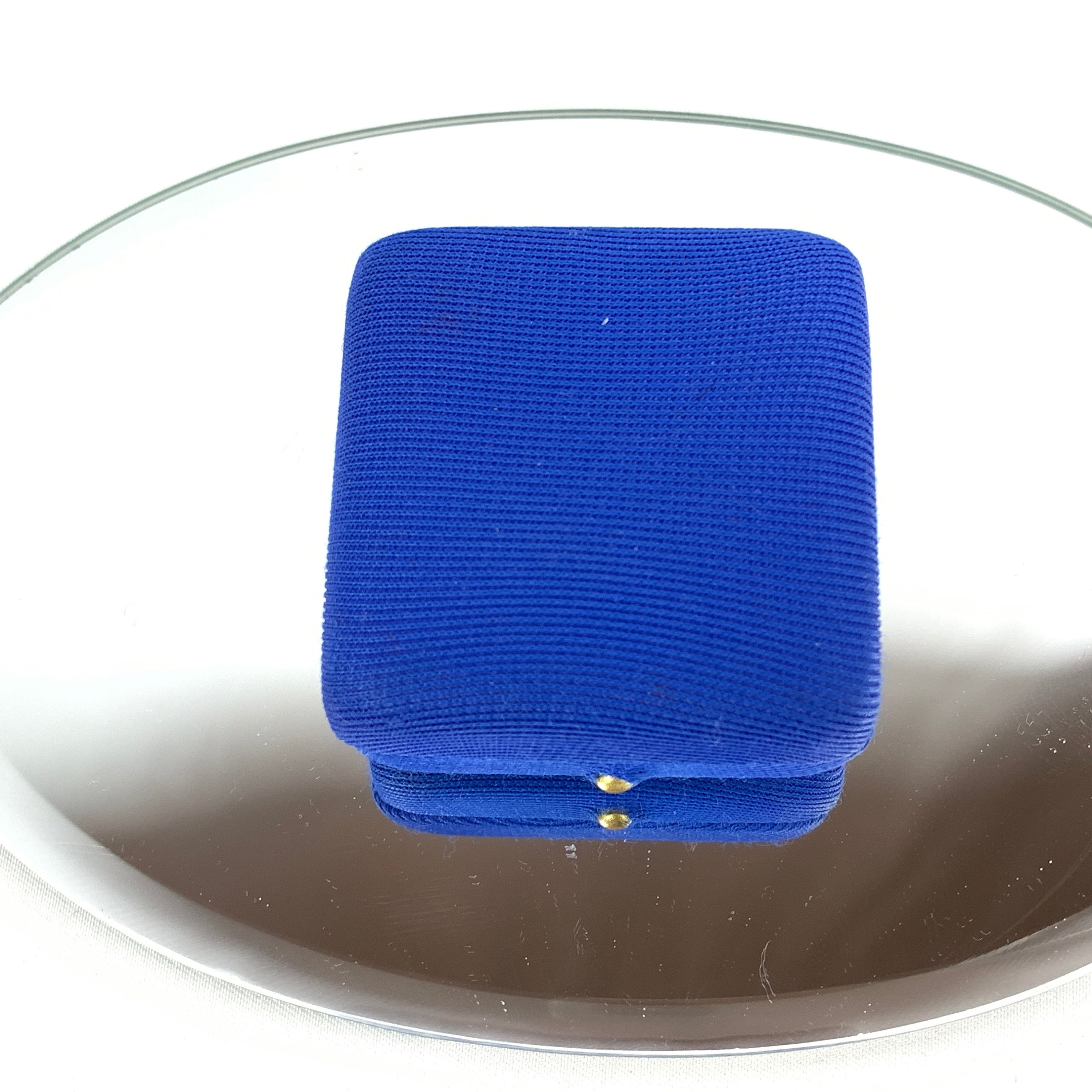 Vintage Push Button Ring Box Rare Beauty Vintage - Etsy