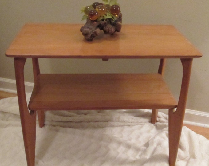 Vintage Heywood Wakefield Side Table/ Lamp Table With Original Wheat ...