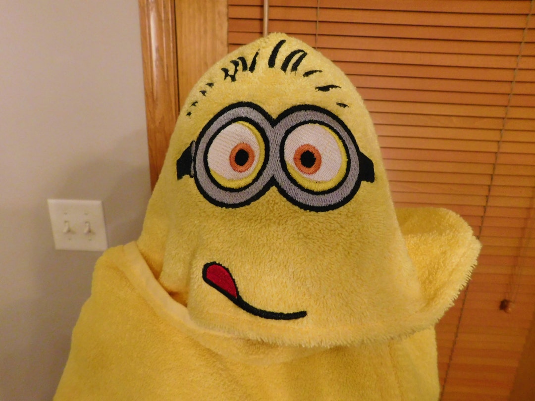 Kids Minion Hooded Towel - Free Personalization - Etsy