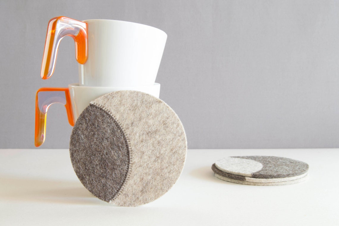 Set of Round Felt Coasters / Light Grey Felt Coasters / Grey | Etsy