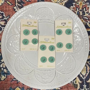 Vintage Green Buttons on Original Card, Streamline, Made in USA - Etsy
