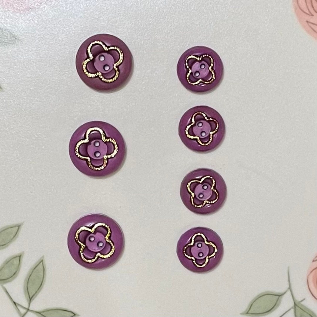 Vintage Lilac and Gold Buttons - Etsy