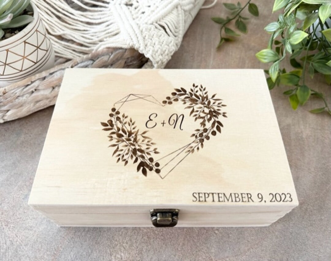 Personalized Wooden Memory Box, Custom Engraved Couple Keepsake Box ...