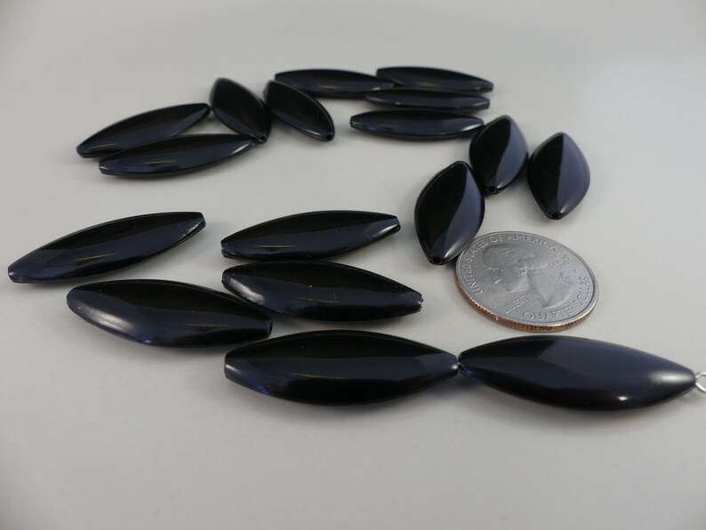 Vintage Black Flat Pointed Oval Plastic Bead -35 Pcs. 5 X 12 X 22 Mm ...
