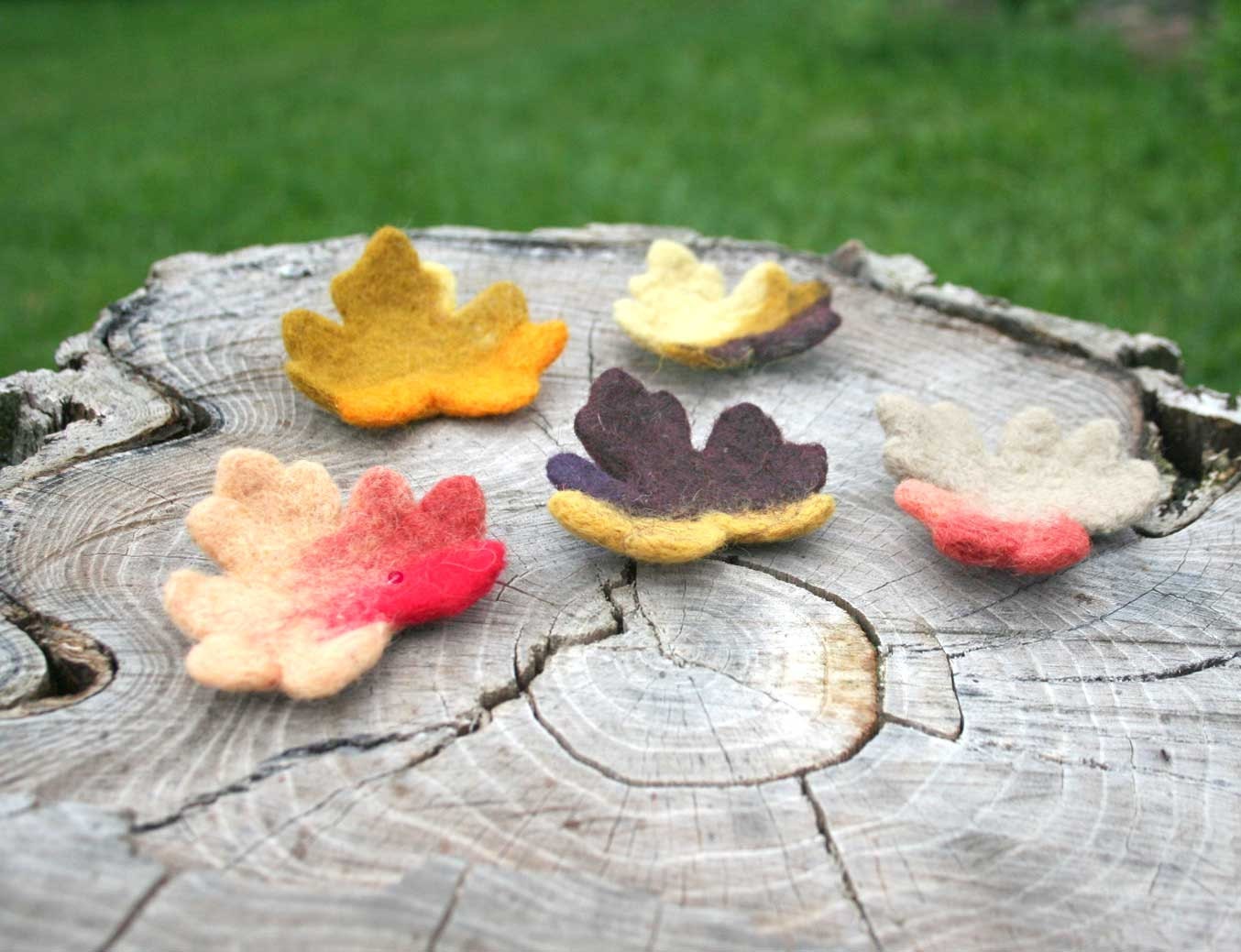 Felt Brooch Felted Maple Leaf Autumn Jewelry Leaf in Autumn Colors - Etsy