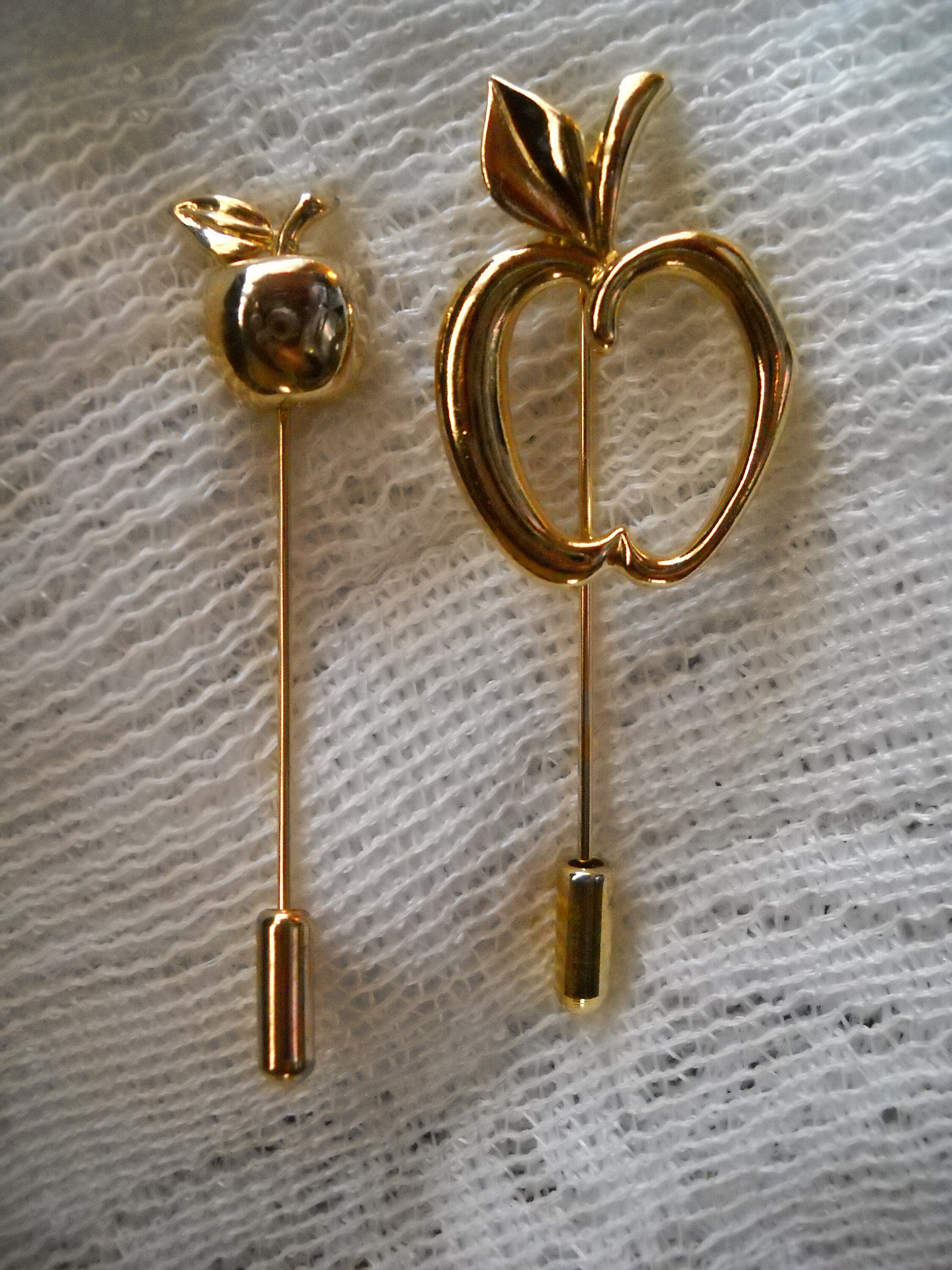 Vintage Apple Stick Pins 2 Gold Apple Pins Summer Pins Gift - Etsy