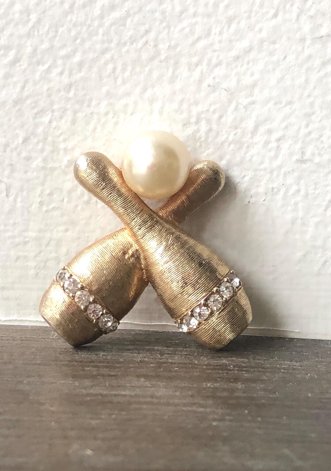 Vintage Bowling Pin Brooch AVON Gold Tone With Rhinestones 60’s *free ...