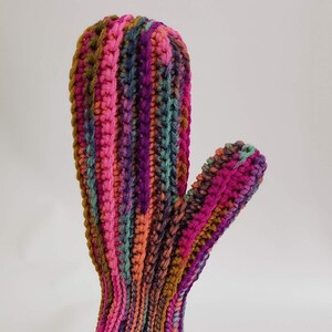 Adult SMALL Raspberry Bubble Gum Mittens by Freckles Gardenwinter ...