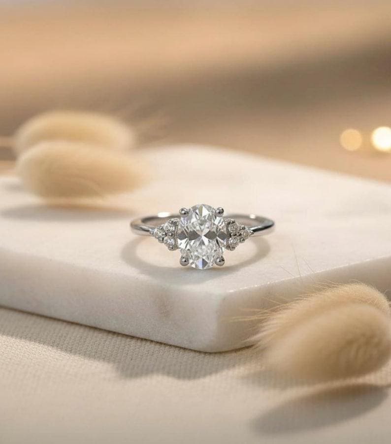 Oval Moissanite Engagement Ring, Twisted Vine 18K Gold Cluster Ring - Etsy