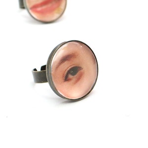 Winking Eye. Smile Ring, Blinking Eye Ring. 3D Effect. Vari-vue Eye ...
