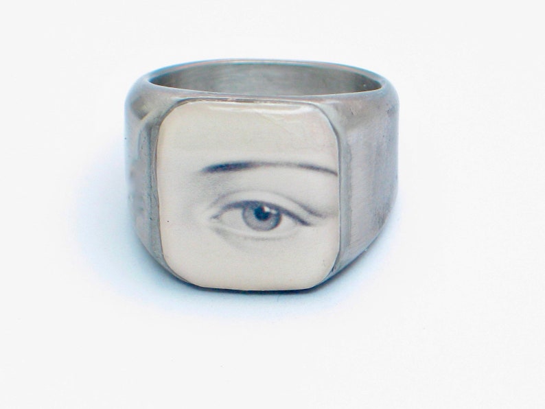 Lover's Eye Resin Ring Eye Ring. Signet Ring. Modern - Etsy