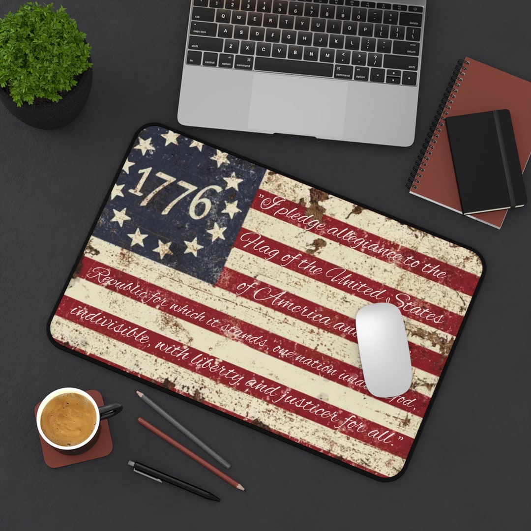 Vintage Americana Desk Mat Mouse Pad: Retro American Flag Design for ...