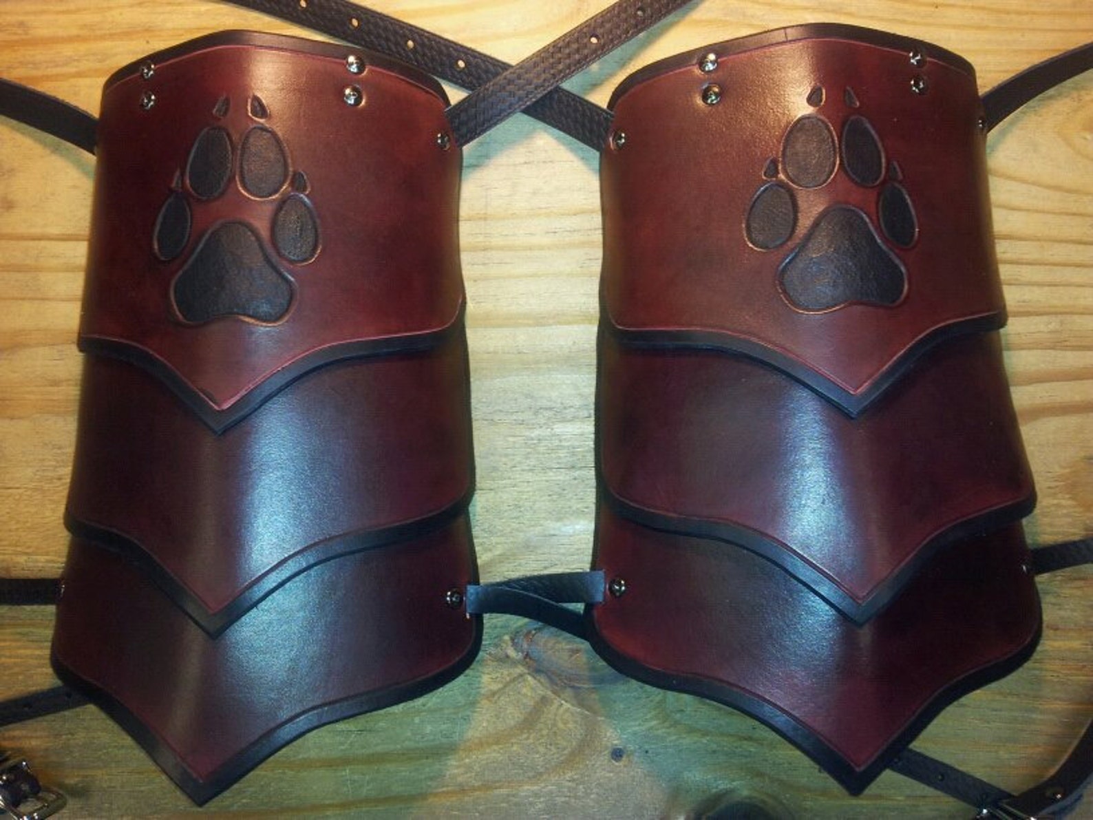 Leather Armor Wolf Prints Segmented Shoulders - Etsy