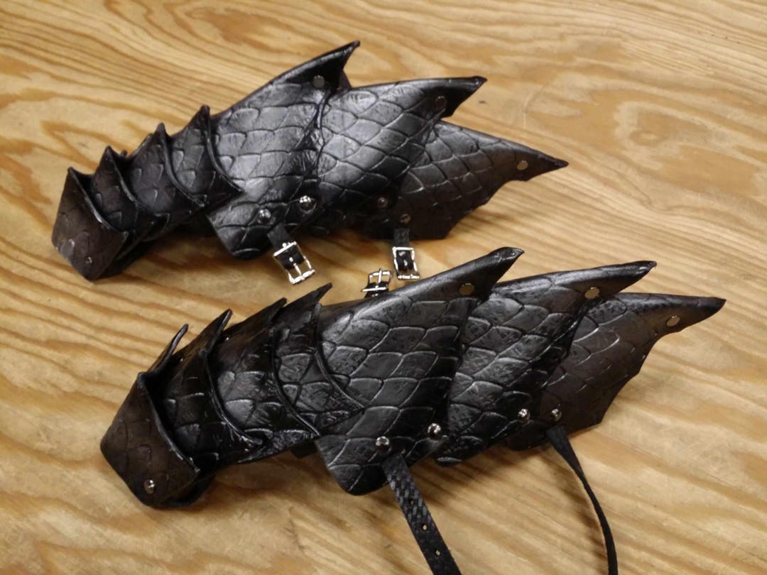 Dragon Scale Gauntlets Dragonscale Gauntlets Leather Gauntlets LARP ...