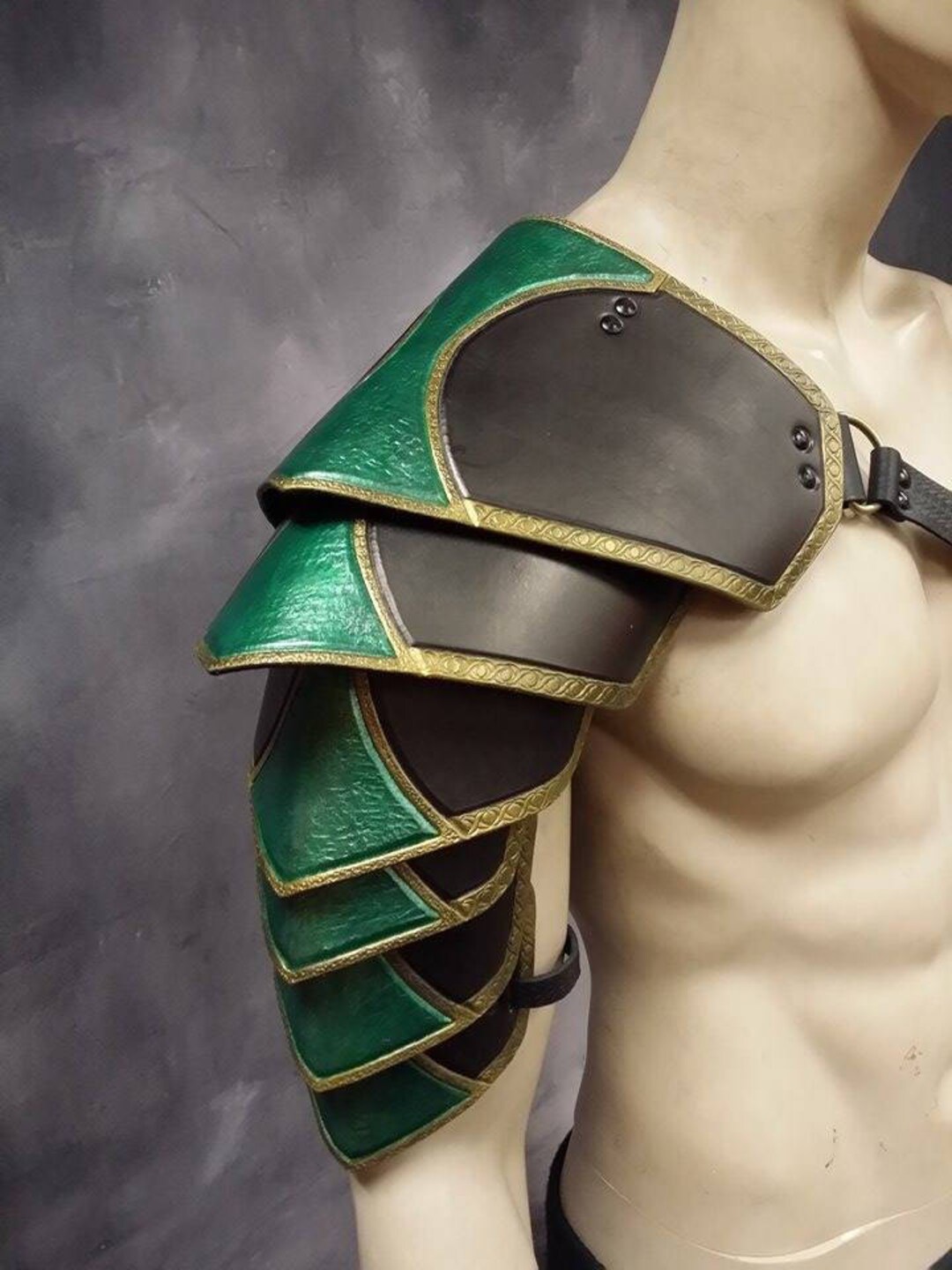 Hand Crafted Leather Shoulder Armor: Viking Celtic Pauldron - Etsy