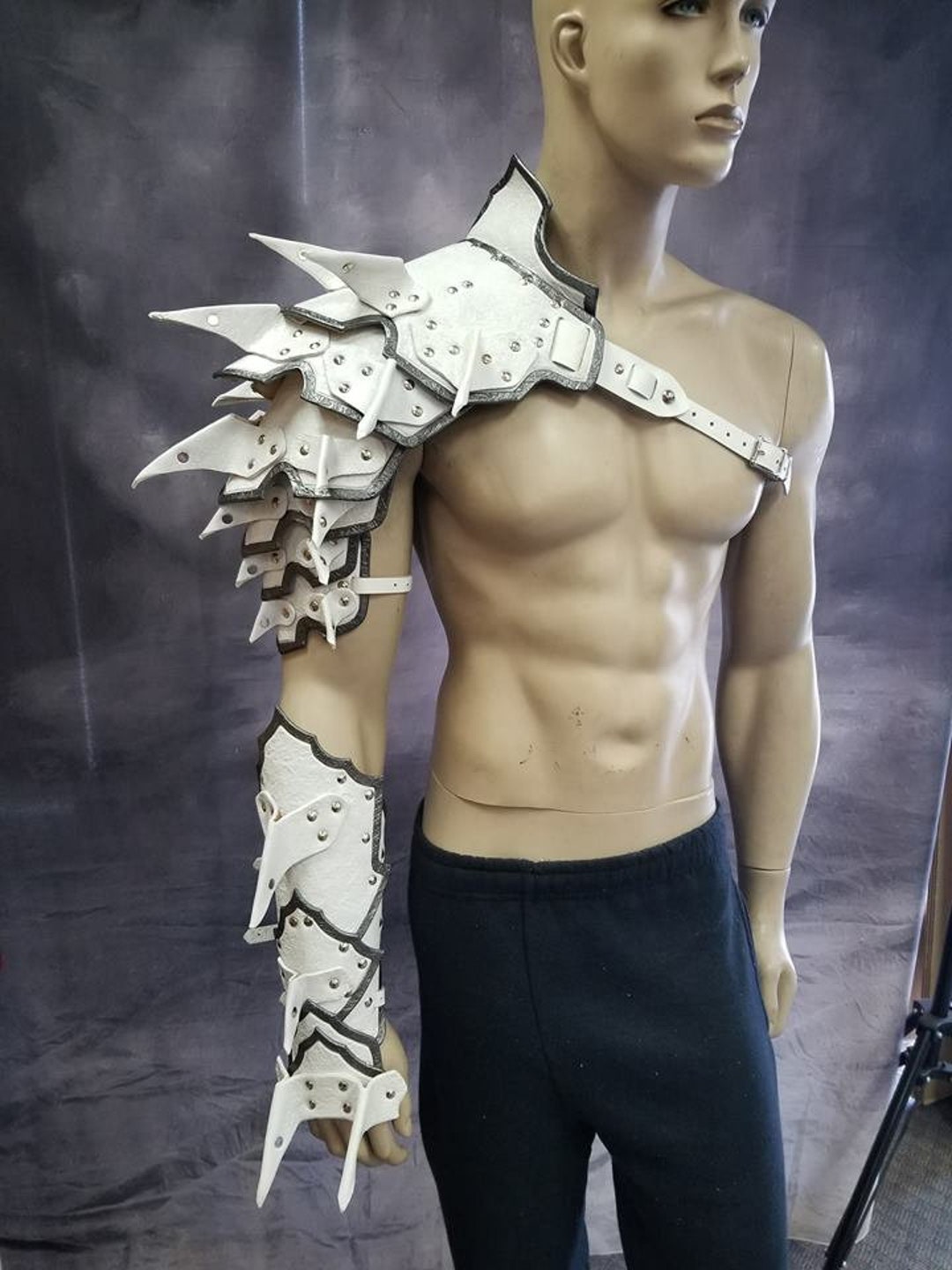 Spiked Barbarian Full Arm Leather Shoulder Armor Leather Armor Spaulder ...