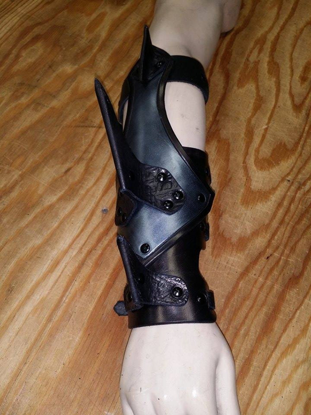 Spiked Leather Bracers Leather Armor LARP Armor Cosplay Armor - Etsy