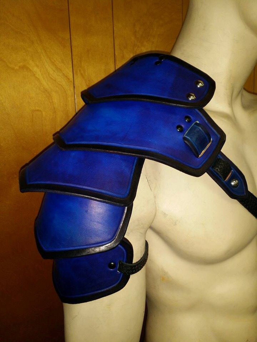 Custom Leather Shoulder Armor: Viking Celtic LARP Pauldron - Etsy