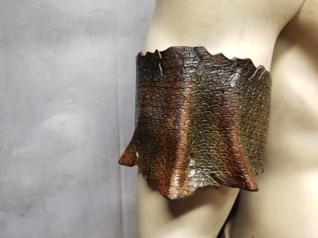 Dragonscale Leather Bicep Cuff: Custom LARP Armor - Etsy