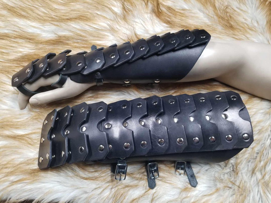 Custom Leather Scaled Gauntlets: LARP, Cosplay, Viking Armor - Etsy
