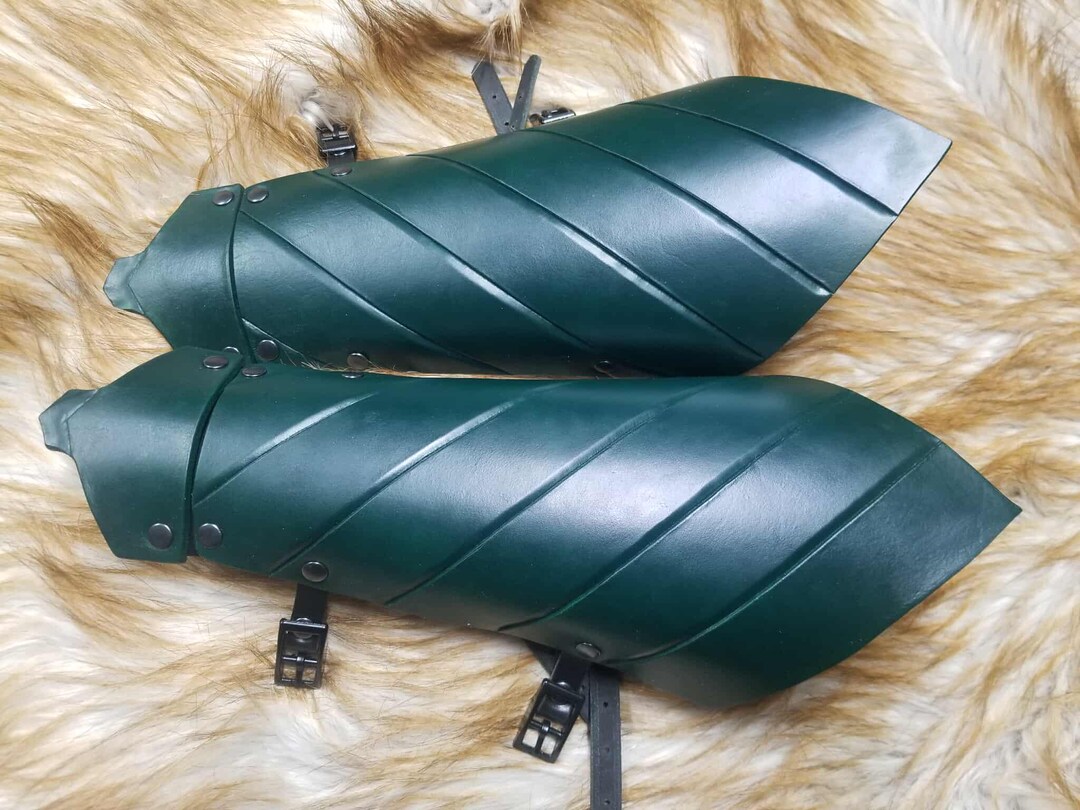 Leather Armor Green Arrow Gauntlets: Custom LARP Cosplay Viking Bracers ...