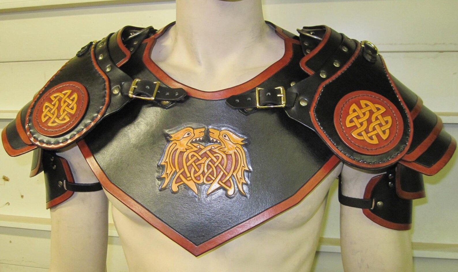 Custom Leather Armor Mantle With Shoulders - Etsy