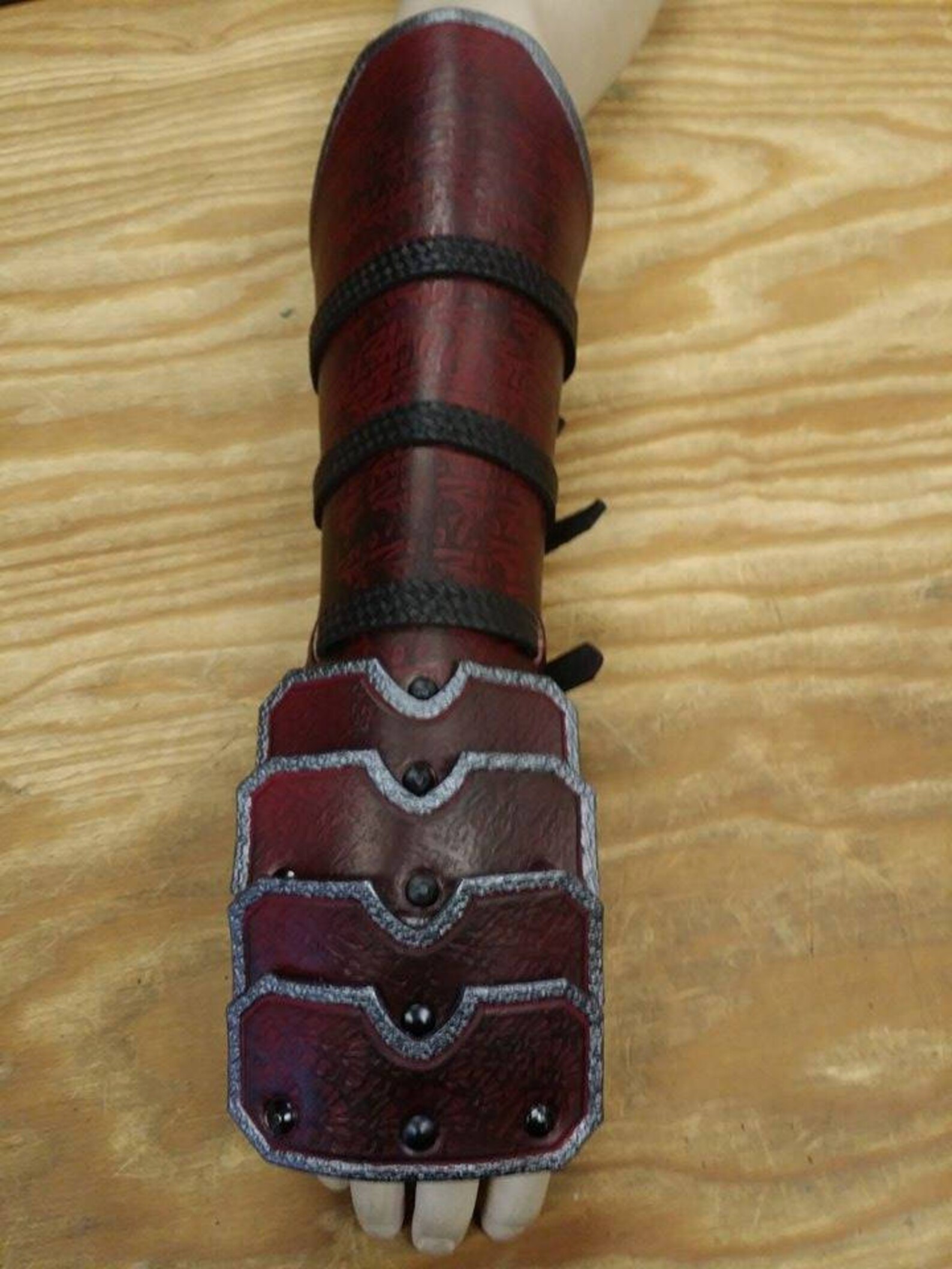 Leather Armor Gauntlets Reverse Clamshell Gauntlets Barbarian Gauntlets ...