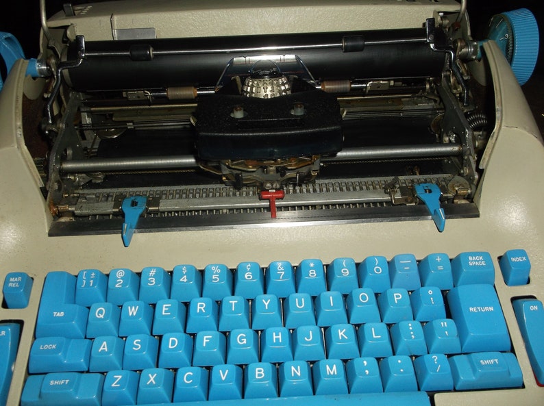 IBM Selectric I Typewriter W/ Blue Keycaps Serial No#4048034 Extremely ...