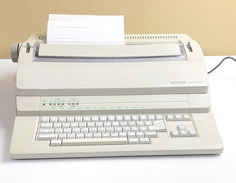Brother EM530 EM-530 Typewriter With Dictionary - Daisy Wheel - 20cps ...