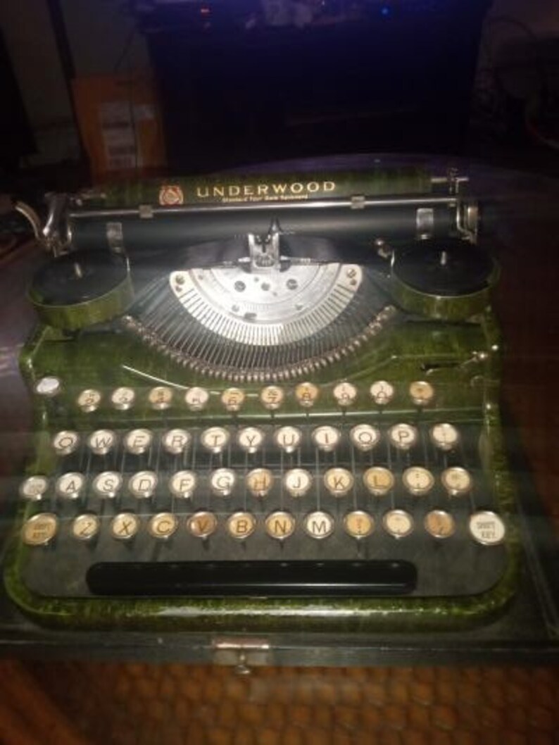 1920s Serial No#4b168194 Underwood 4 Bank Glass Keytops Woodgrain Green ...