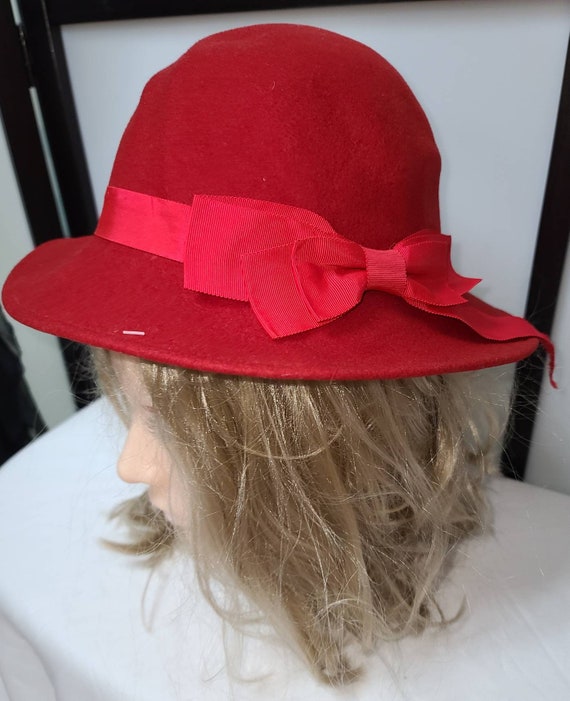 Vintage Red Hat 1960s 70s Red Felt Bowler Hat Large R… - Gem