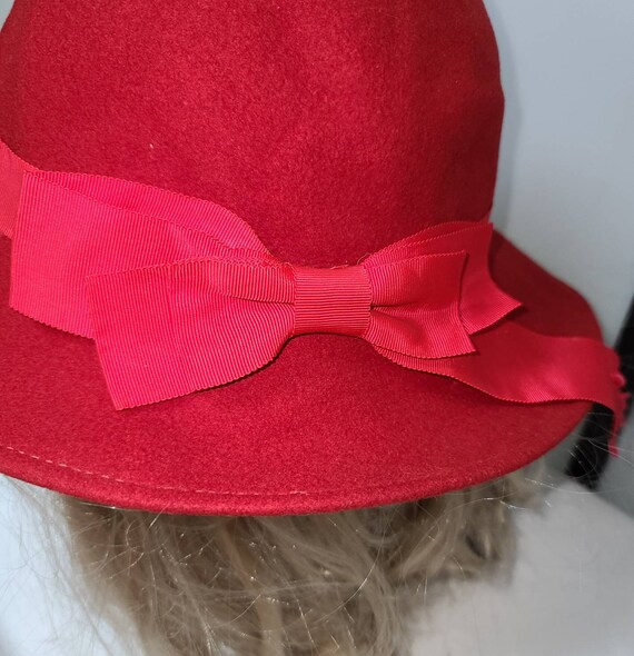 Vintage Red Hat 1960s 70s Red Felt Bowler Hat Large R… - Gem
