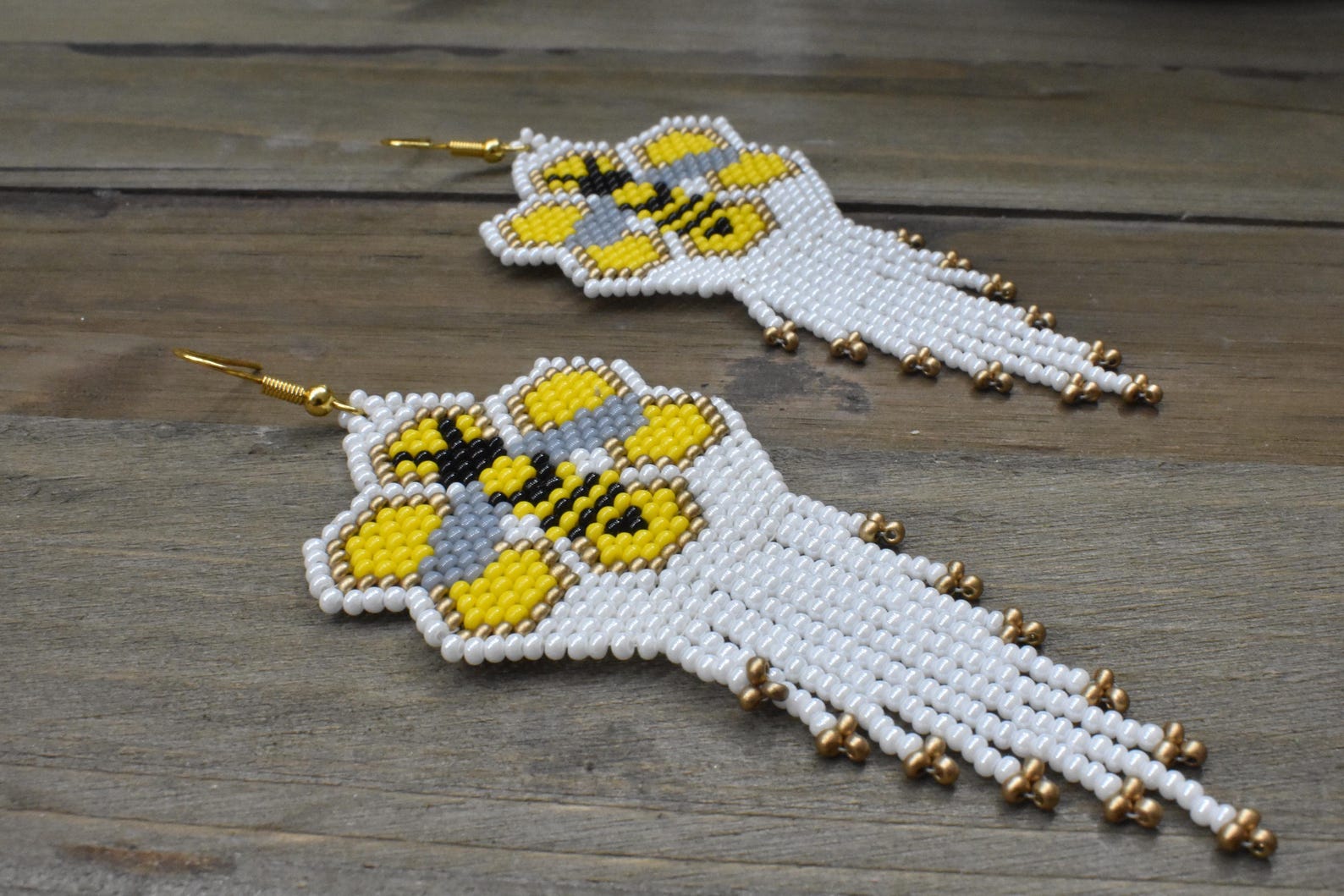 Beaded Honey Bee Earrings: Miyuki Seed Beads, 18k Gold - Etsy