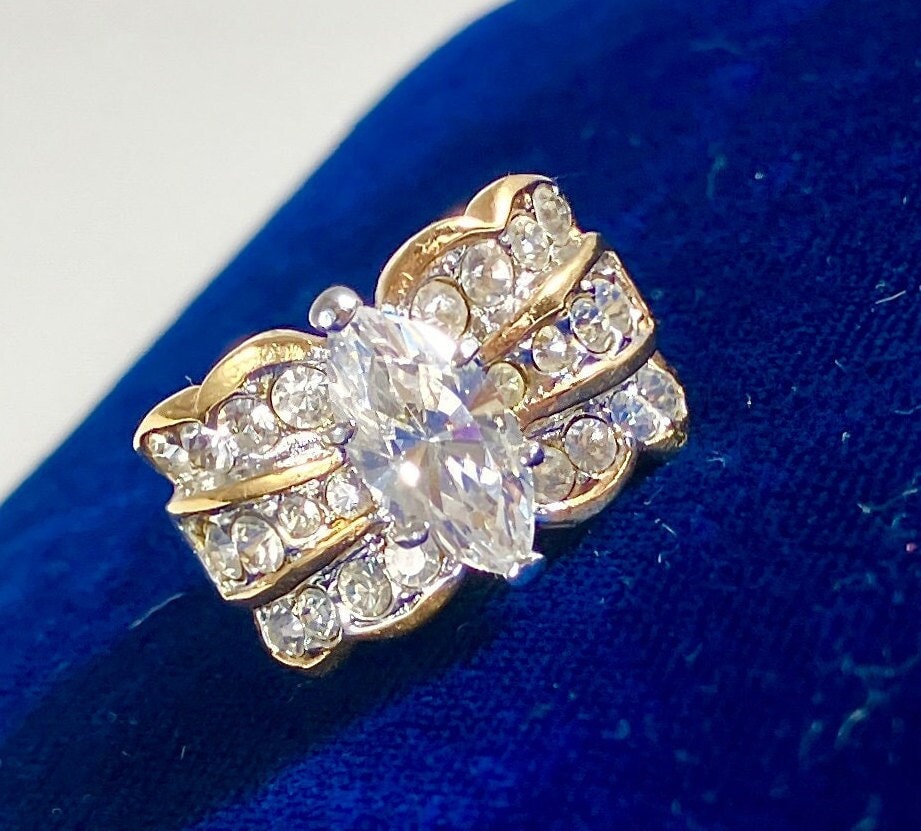 18k rsc ring store