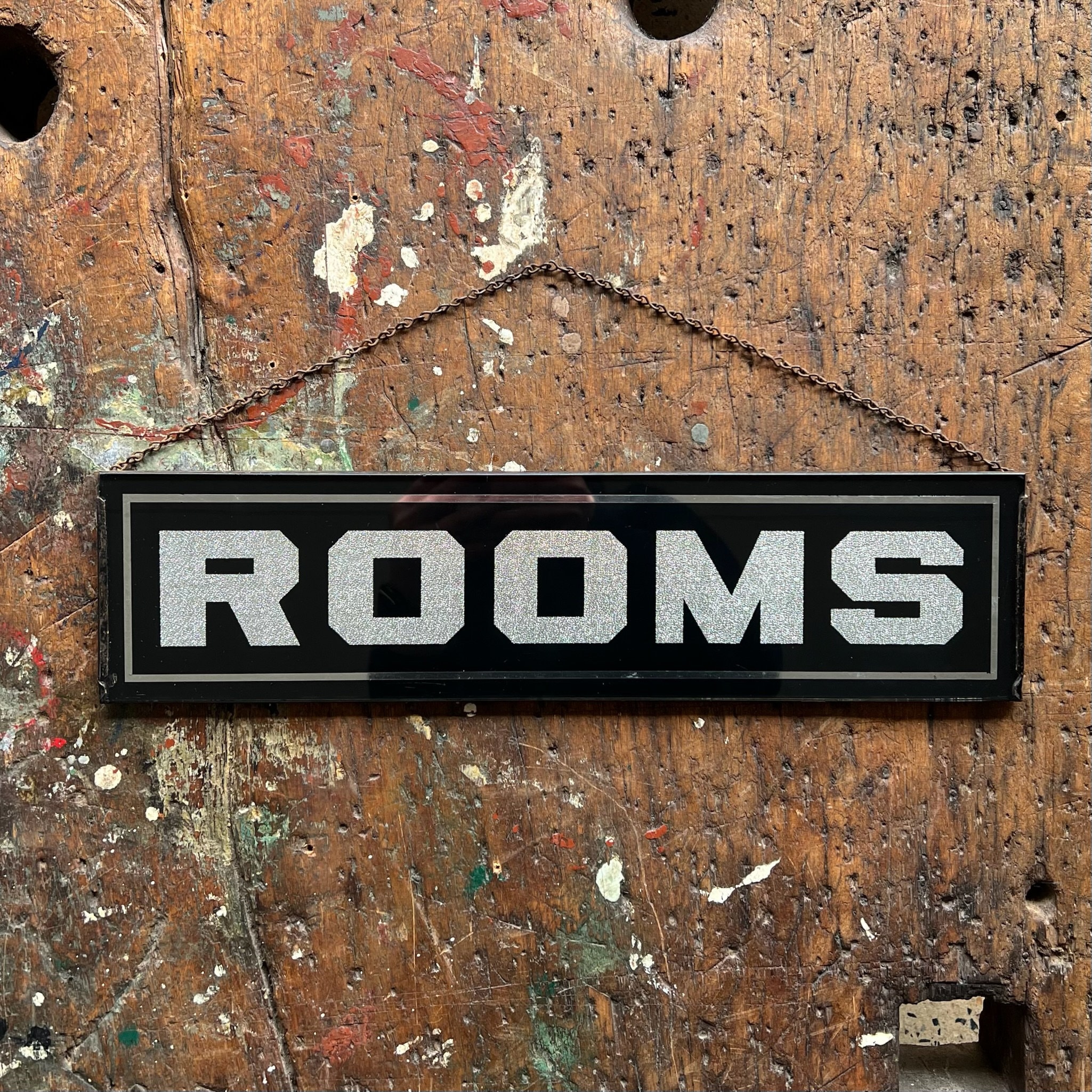 C. 1930's "rooms" Reflective Glass Boarding House Sign With Original ...
