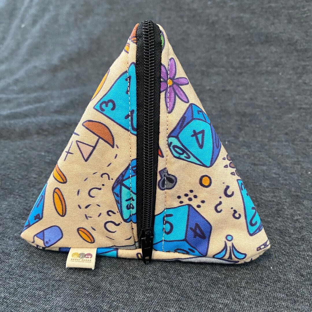 RPG Dice | Tetrahedron Pyramid Bag - Etsy