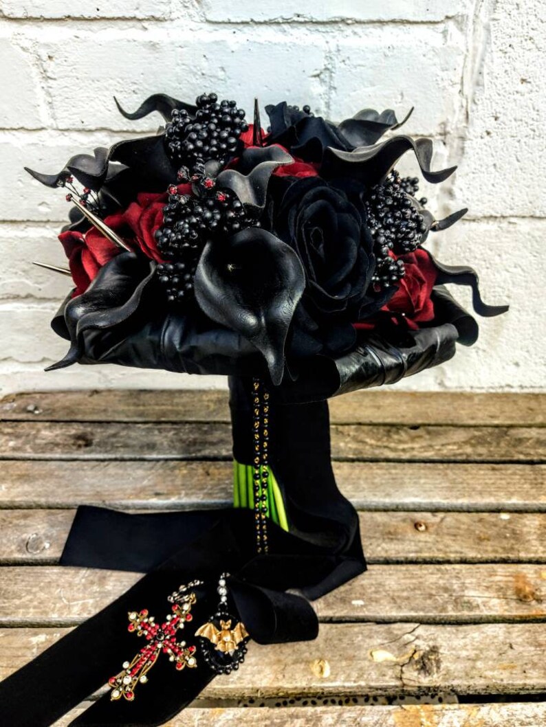 Gothic Vampire Dracula Wedding Black & Red Velvet Rose and - Etsy