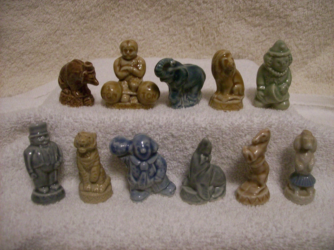 Wade Circus Minatures Set of 11 - Etsy