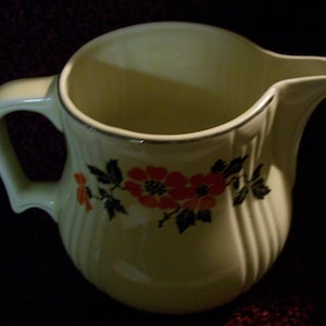 Halls Red Poppy Pitcher 64 Oz. - Etsy