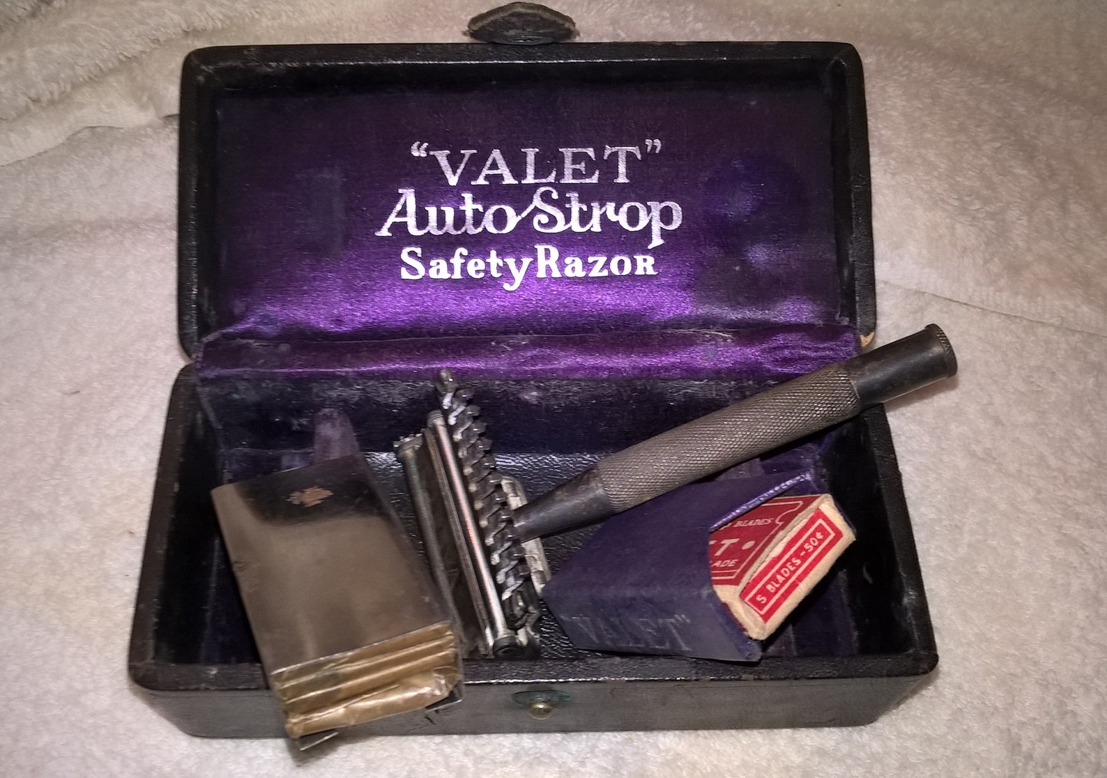 Razor Valet Auto Strop | Etsy
