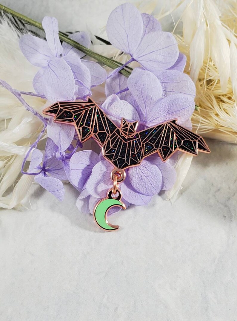 Verona Black X the Dwindling Hourglass Collab Pin Crystal Bat - Etsy