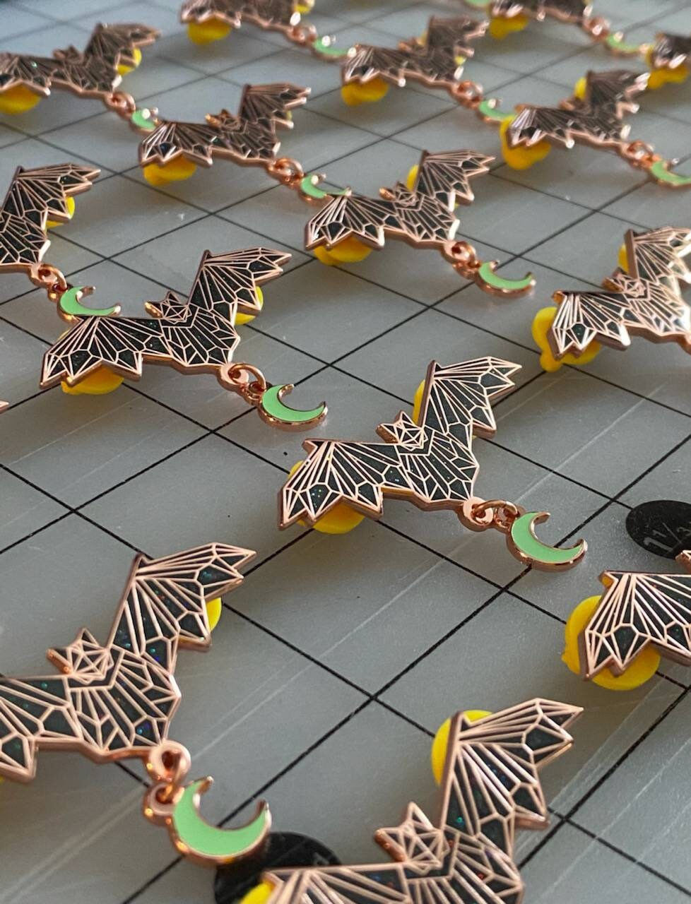 Verona Black X the Dwindling Hourglass Collab Pin Crystal Bat | Etsy