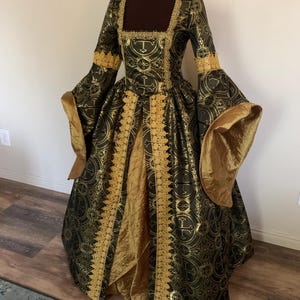 Black and Gold Renaissance Gown Great Sleeves Made to Order! - Etsy