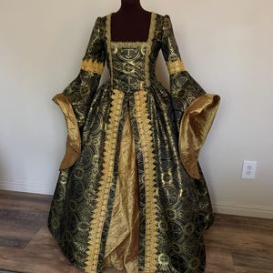 Black and Gold Renaissance Gown Great Sleeves Made to Order! - Etsy