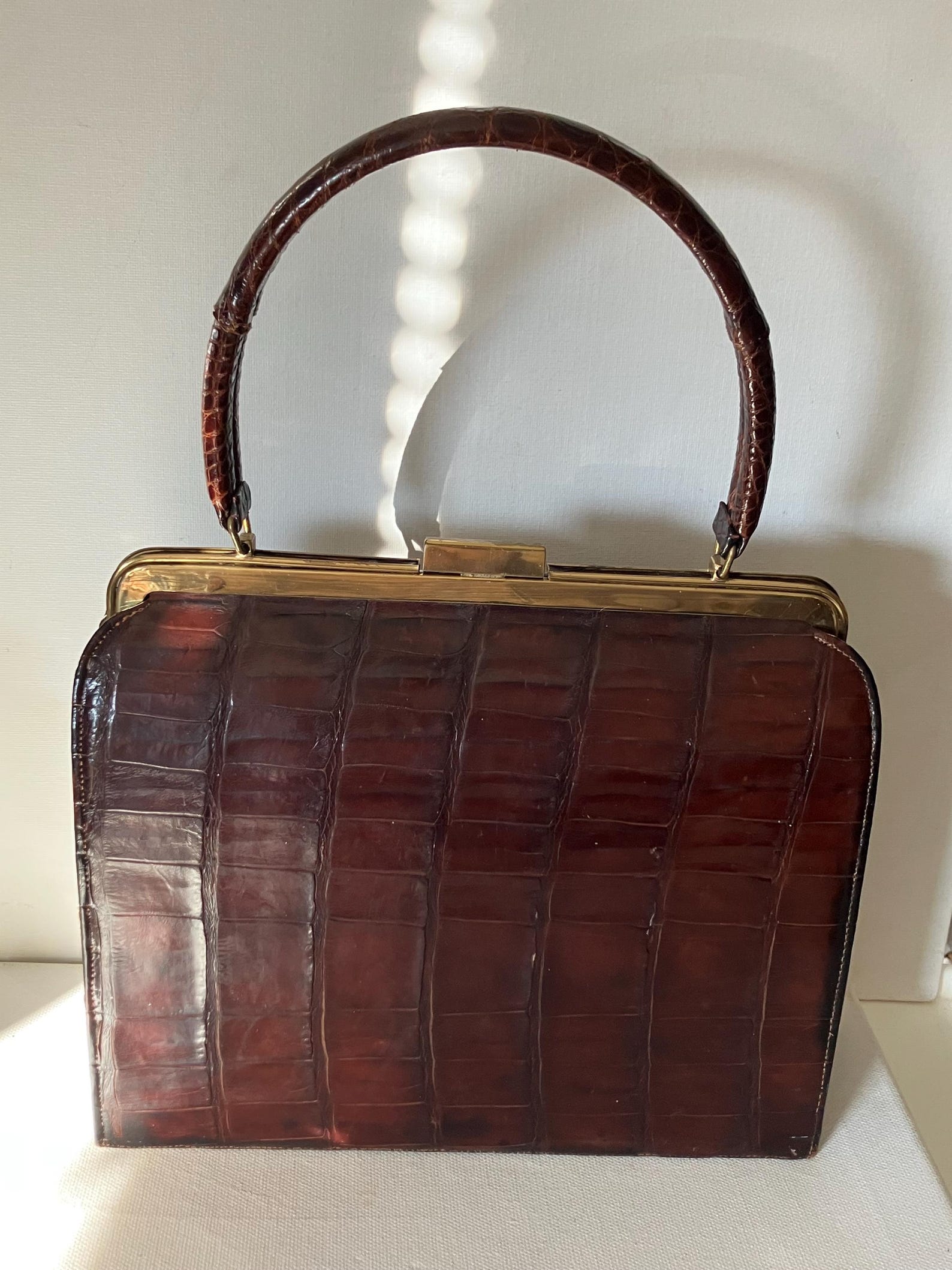 Top Handle Alligator Purse•1950’s Authentic Alligator Handbag• Women’s ...