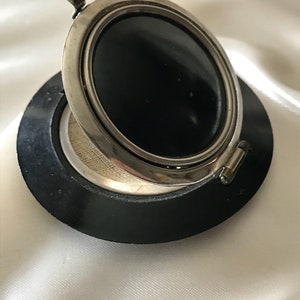 Vintage Catalin-bakelite Cosmetic Compact / Art Deco Catlin Compact ...