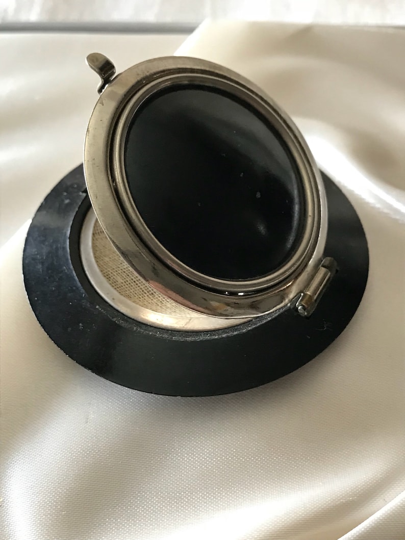 Vintage Catalin-bakelite Cosmetic Compact / Art Deco Catlin Compact ...