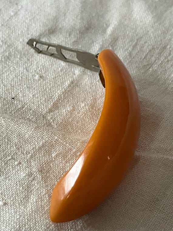 Vintage Bakelite Garment/Fur Clip• Butterscotch Bakel… - Gem