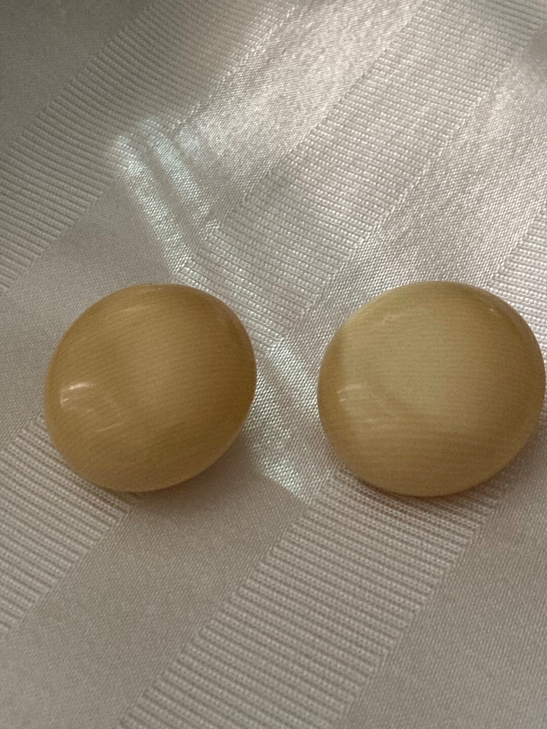 Vintage Celluloid Buttons•lot of 2 Round Large Celluloid Buttons ...