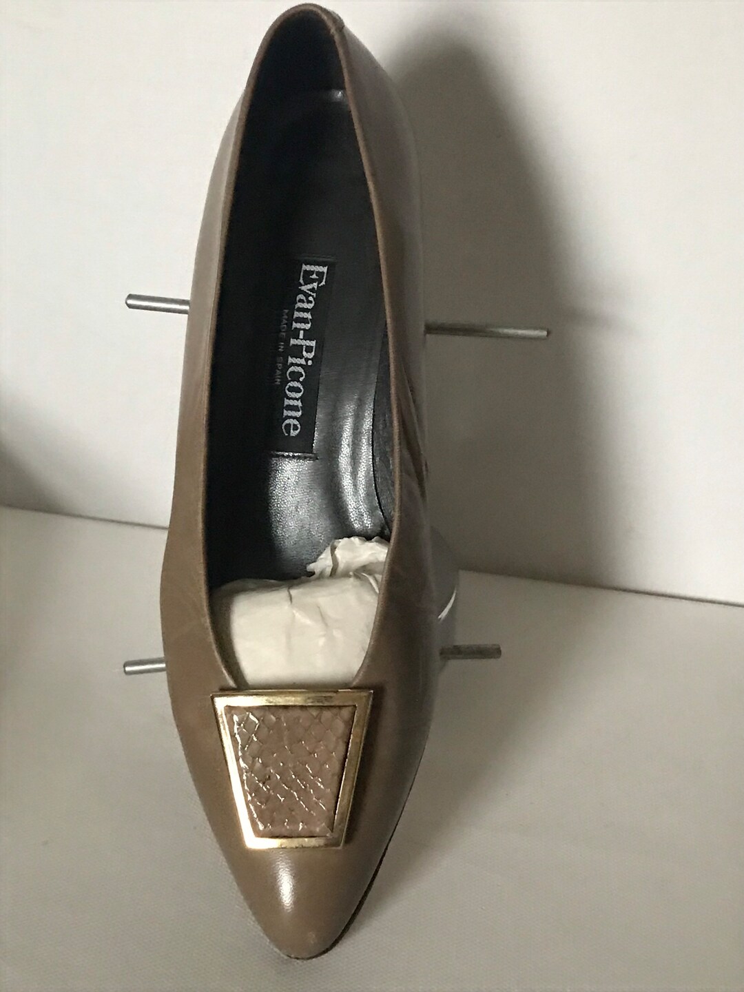 Vintage Evan Picone Shoes Pointed Toe Stacked Heel Flats 1960s Leather ...